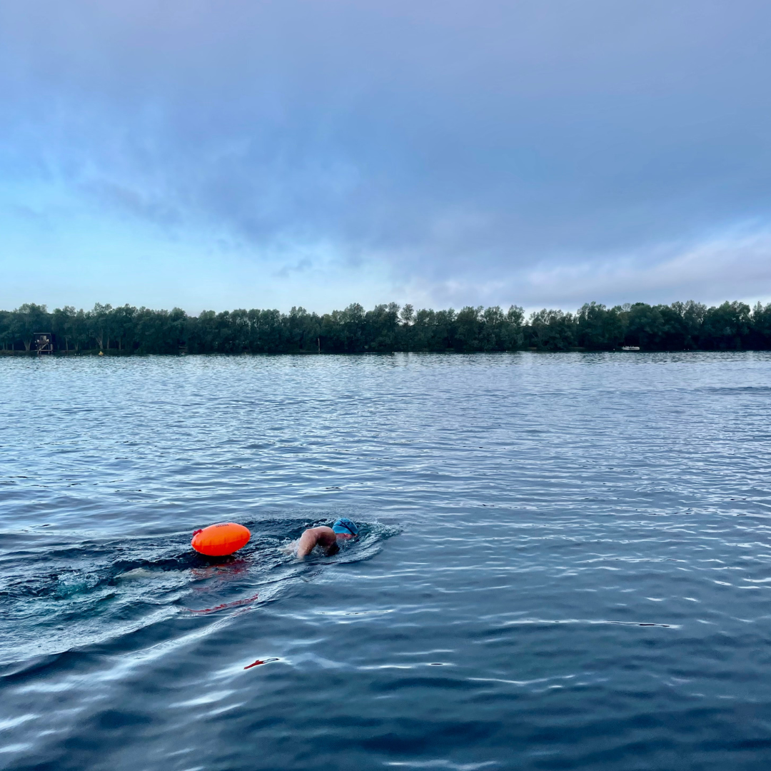 Carry On Cold Water Swimming: Autumn and Winter Outdoor Swimming – Swim ...